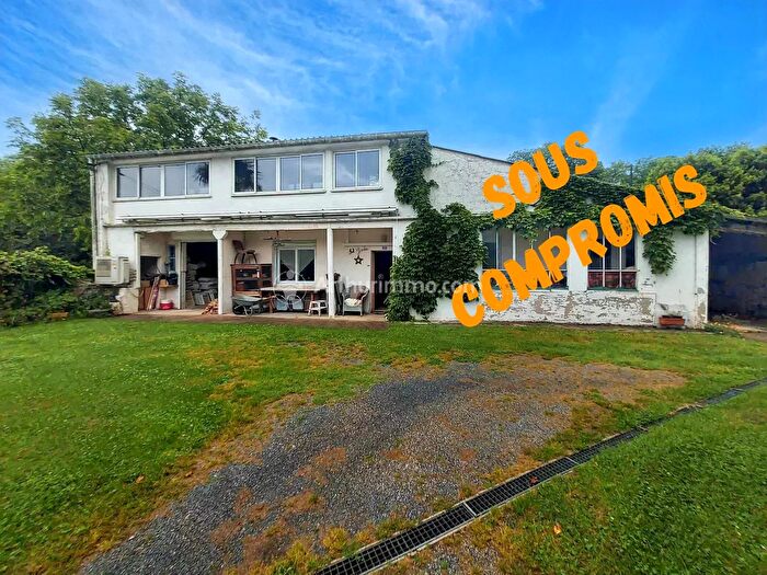 Maison à vendre - Rouairoux - 7 pièces - 4 chambres