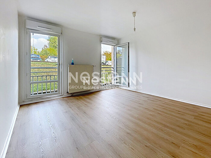 Appartement 2 pièces à vendre - Fontenay-le-Fleury, Hôtel de ville