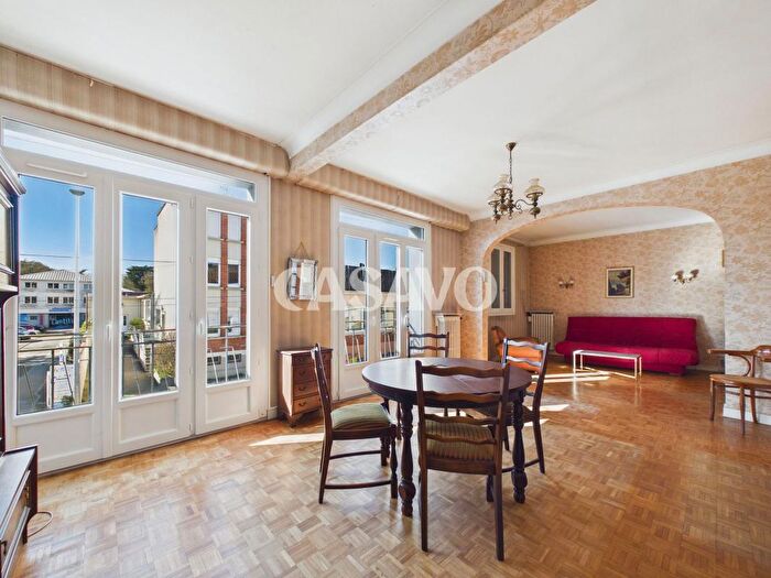 Maison à vendre - Nantes, Sainte-Thérèse, Rond-Point de Vannes - 6 pièces - 4 chambres