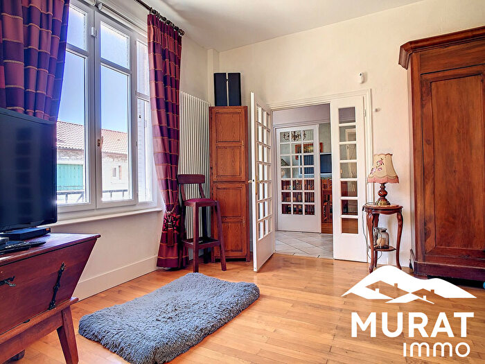 Maison à vendre - Saint-Rémy-sur-Durolle - 6 pièces - 4 chambres