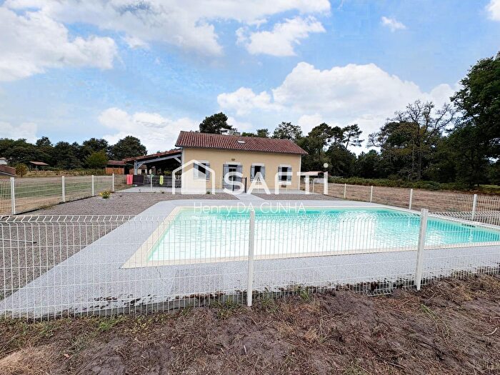 Maison à vendre - Pissos - 8 pièces - 5 chambres