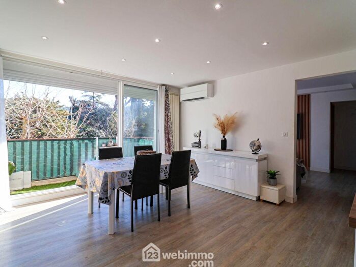 Appartement à vendre - Marseille e , Les Baumettes - 5 pièces - 3 chambres