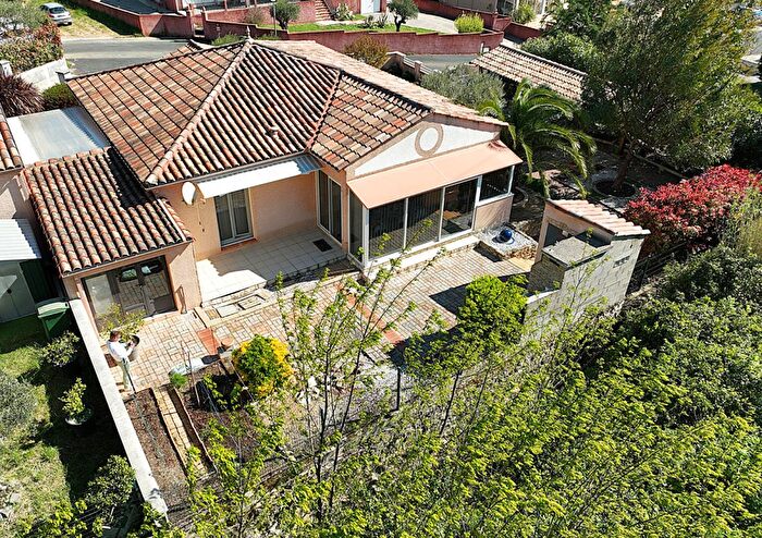 Maison à vendre - Lodève - 6 pièces - 3 chambres