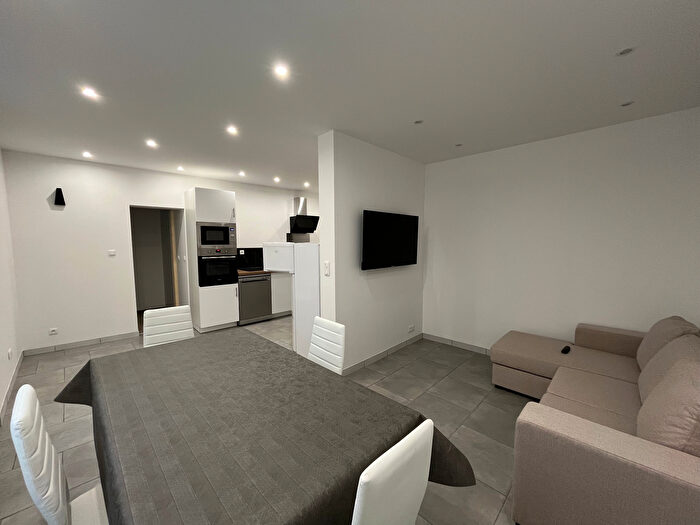 Appartement à louer - Lamastre - 3 pièces - 2 chambres