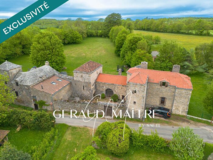 Maison 10 pièces à Viala-du-Pas-de-Jaux, à vendre