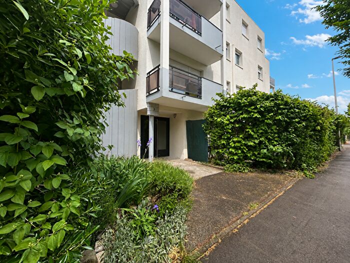 Appartement à louer - Fontaine-lès-Dijon - 3 pièces - 2 chambres