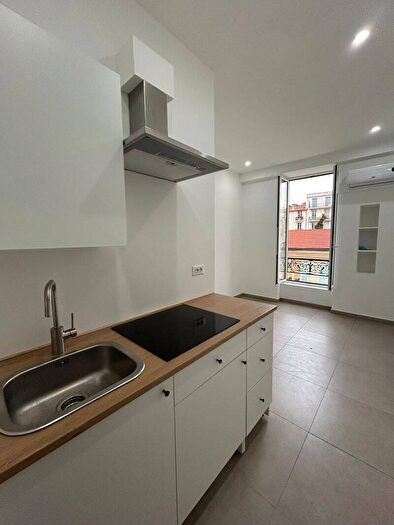 Appartement à louer - Carré dOr, Nice - 1 pièce