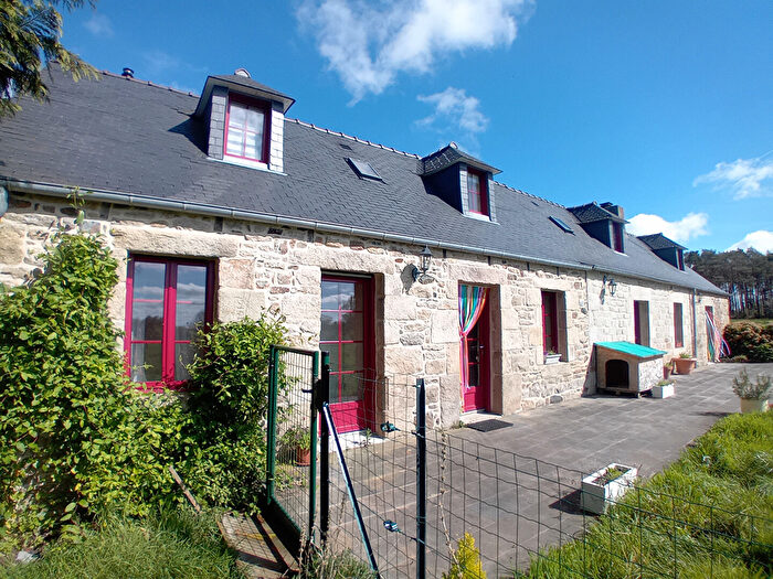 Maison à vendre - Lohuec - 5 pièces - 4 chambres