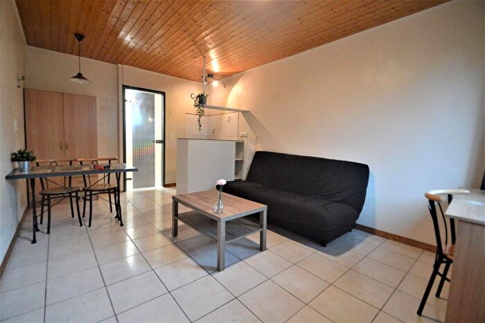 Appartement à louer - Pau, Dufau, Tourasse - 1 pièce