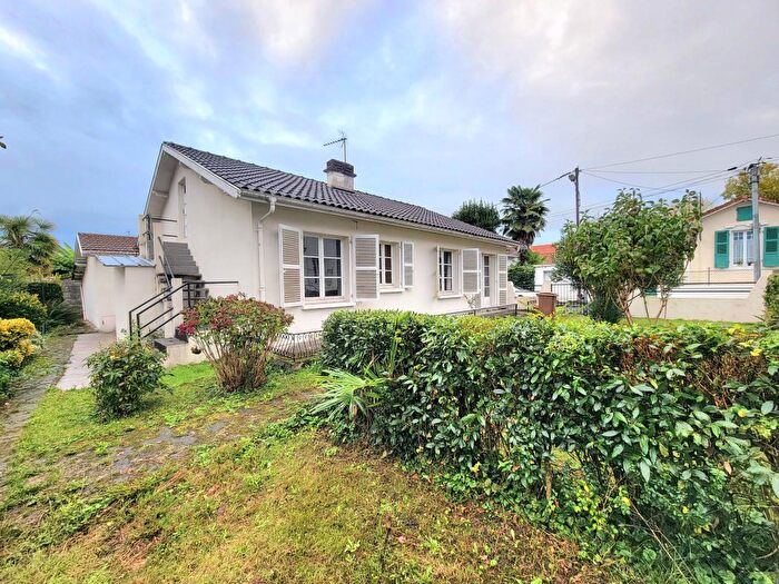 Maison à vendre - Jurançon - 6 pièces - 5 chambres