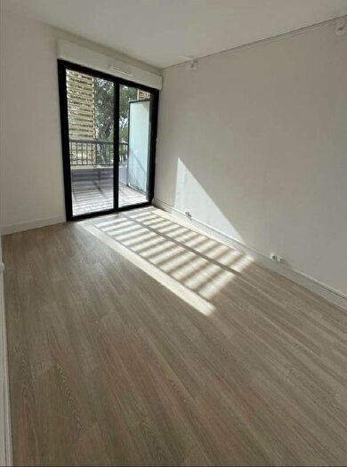 Appartement à louer - Centre, Hyères - 4 pièces - 3 chambres