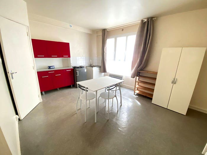 Appartement 1 pièce à louer à Centre Ville, Saint-Quentin