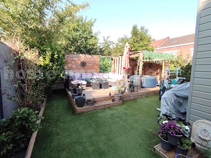 Tourcoing, Centre-ville : Maison 5 pièces à vendre