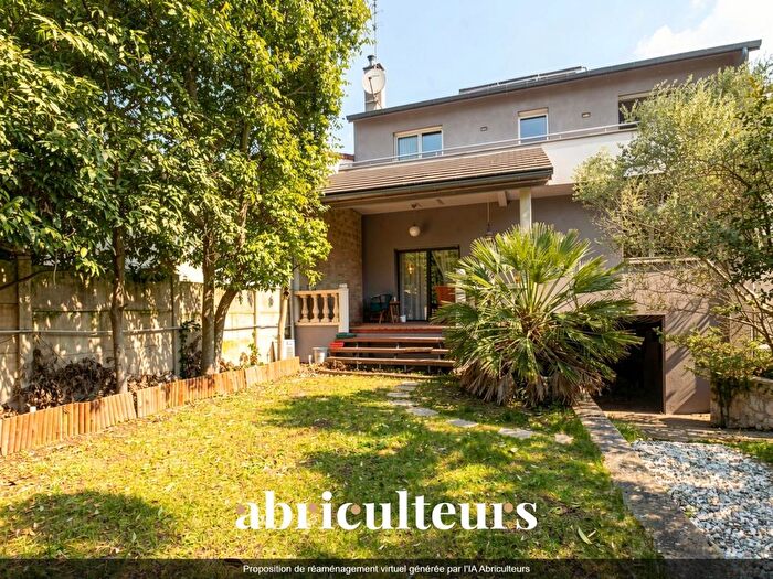 Maison 6 pièces à vendre à Colombes, Grèves Plateau