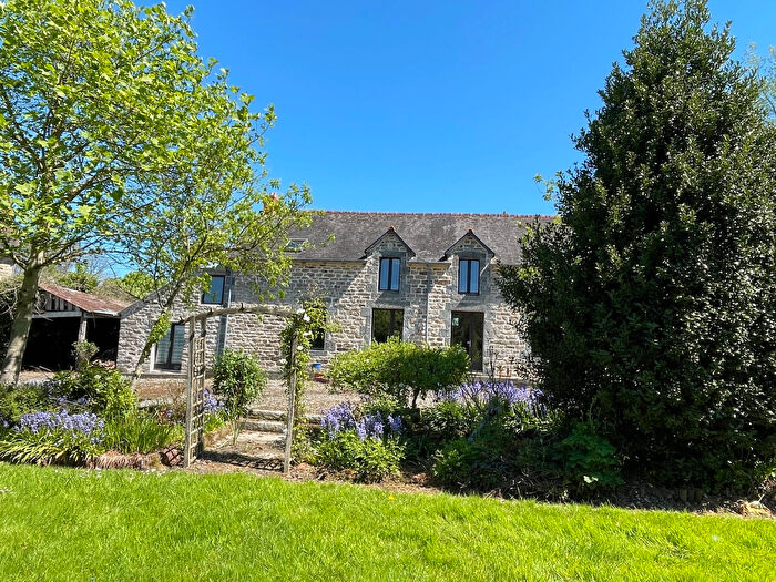 Maison à vendre - Saint-Vran - 6 pièces - 3 chambres