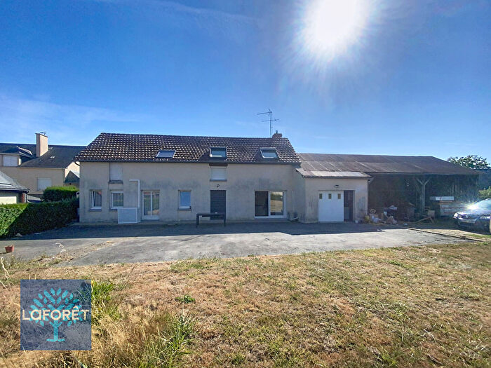 Maison 6 pièces à Saint-Christophe-des-Bois, à vendre