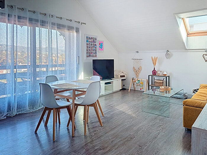 Appartement à vendre - Rumilly, Les Collines, Nord - 3 pièces - 2 chambres