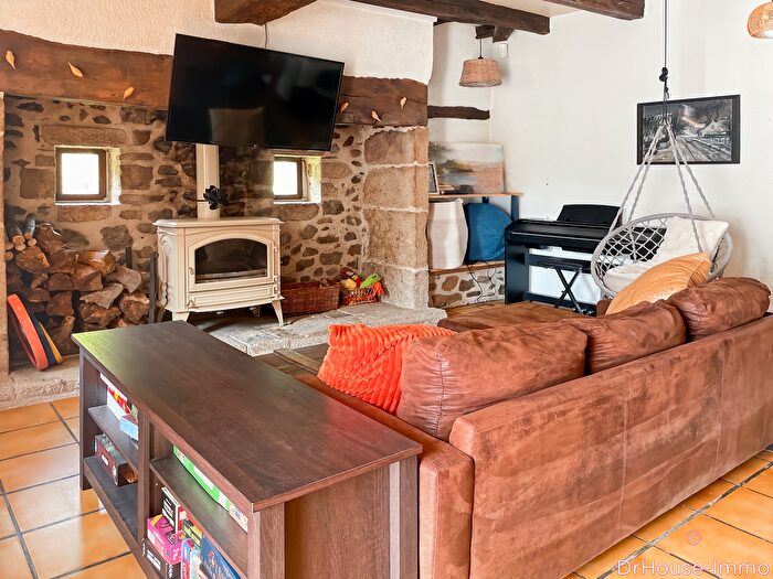 Maison à vendre - Monceaux-sur-Dordogne - 6 pièces - 5 chambres