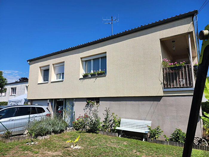 Maison à vendre - Auxonne - 6 pièces - 4 chambres