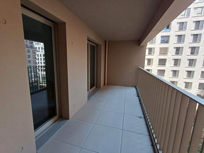 Appartement à louer - Bobigny, Centre-ville - 2 pièces - 1 chambre