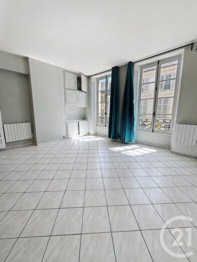Appartement 3 pièces à louer à Orléans, Bannier, République