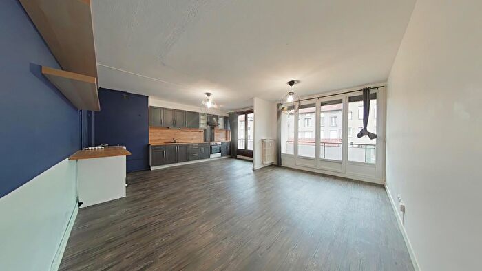 Appartement à louer - Saint-Étienne, Saint-Roch, Vivaraize, Valbenoite, Centre Deux - 5 pièces - 4 chambres