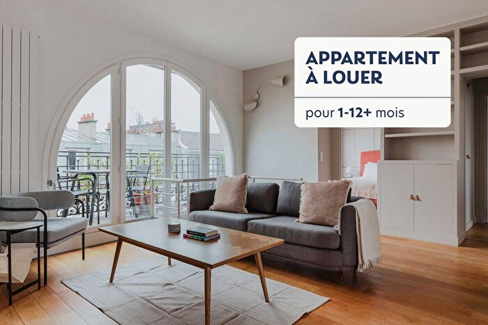 Appartement à louer - Val de Grace, Paris ème - 3 pièces - 2 chambres