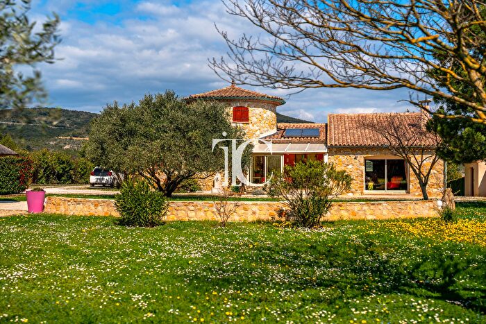 Maison à vendre - Barjac - 5 pièces - 3 chambres