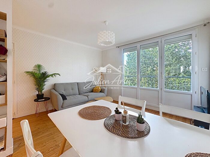 Appartement 4 pièces à vendre à Nantes, Saint-Clément, Jardin des plantes, Caserne Lamoricière