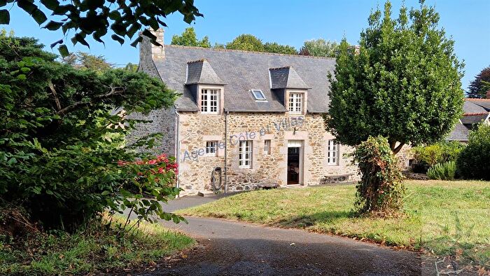 Maison à vendre - Pléneuf-Val-André - 6 pièces - 4 chambres