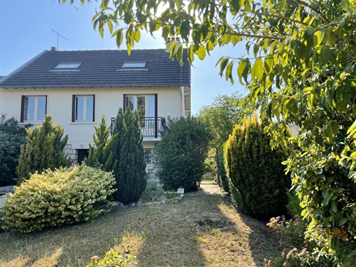 Maison 3 pièces à Pontault-Combault, à vendre