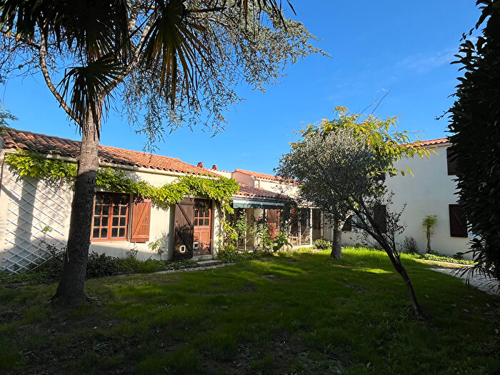 Maison à vendre - Saint-Pierre-dOléron - 5 pièces - 3 chambres