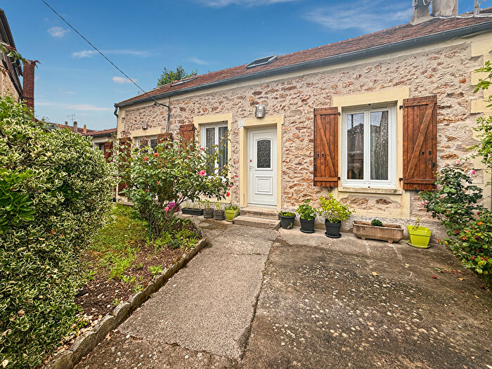 Maison 4 pièces à Cesson, à vendre