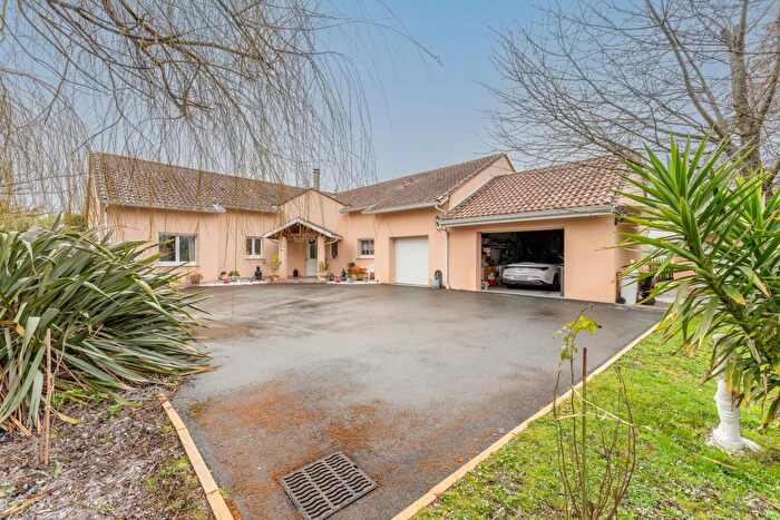 Maison à vendre - Cussac-Fort-Médoc - 7 pièces - 4 chambres