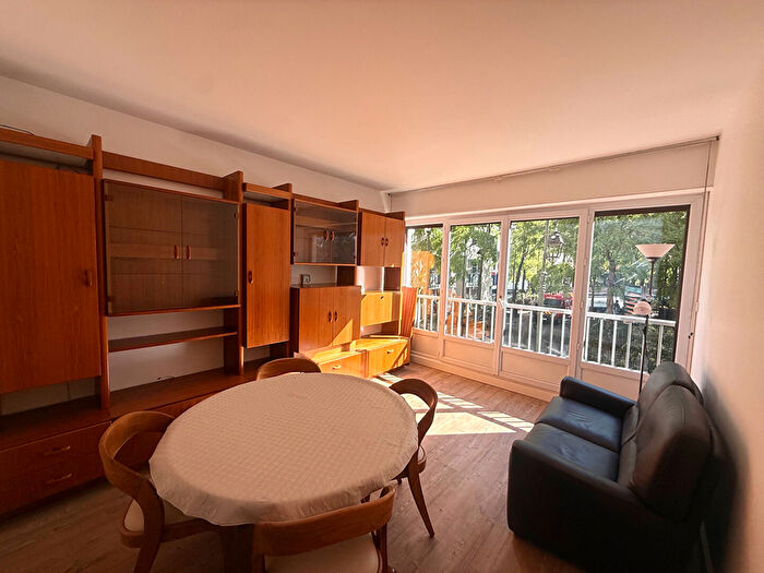 Colombes, Centre-ville : Appartement 3 pièces à louer