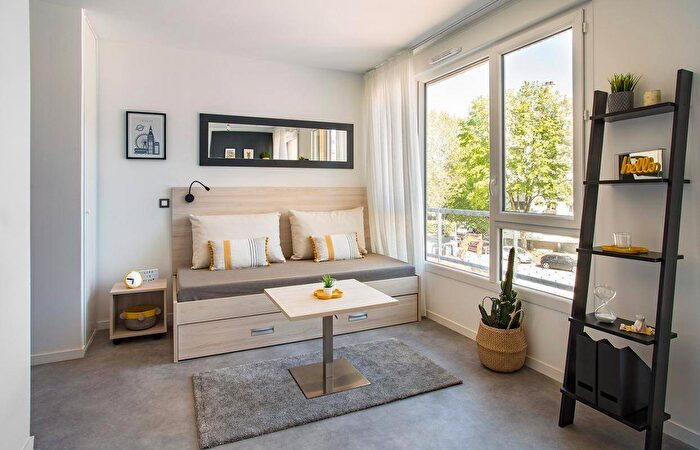 Appartement à louer - Centre, Écully - 1 pièce