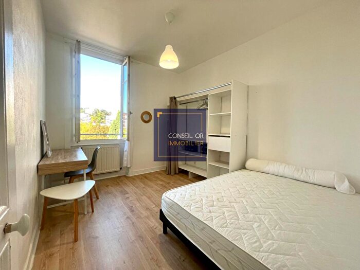 Oullins, Centre-ville : Appartement 1 pièce à louer