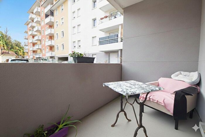 Appartement à vendre - Billère, Centre-ville - 2 pièces - 1 chambre