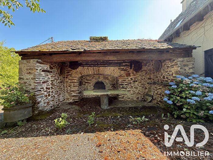 Saint-Hippolyte : Maison 10 pièces à vendre