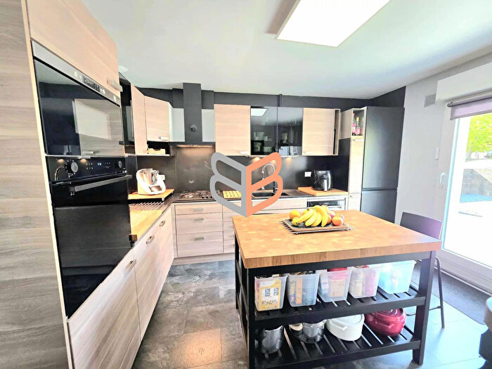 Maison à vendre - Crusnes - 6 pièces - 4 chambres