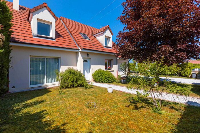 Maison 7 pièces à Dijon, Montagne Sainte-Anne, à vendre