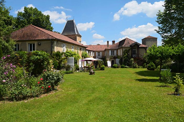 Maison à vendre - Le Brouilh-Monbert - 16 pièces - 7 chambres