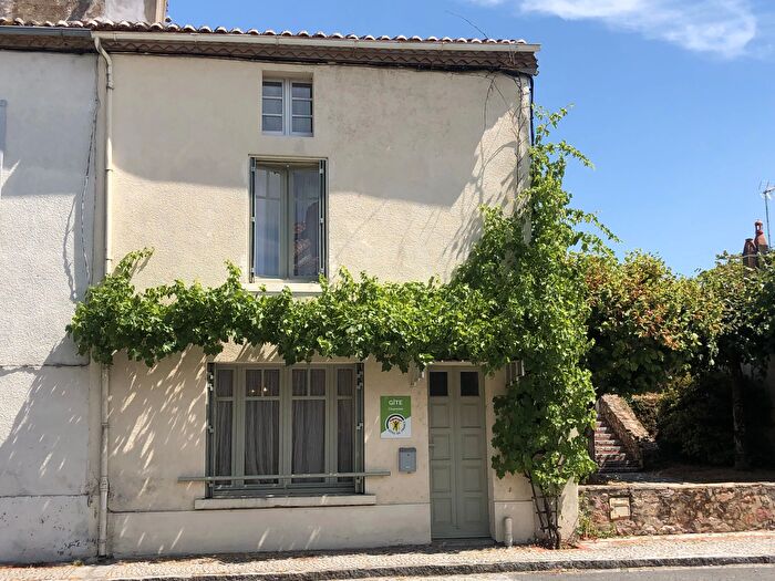 Maison 9 pièces à vendre à Abzac