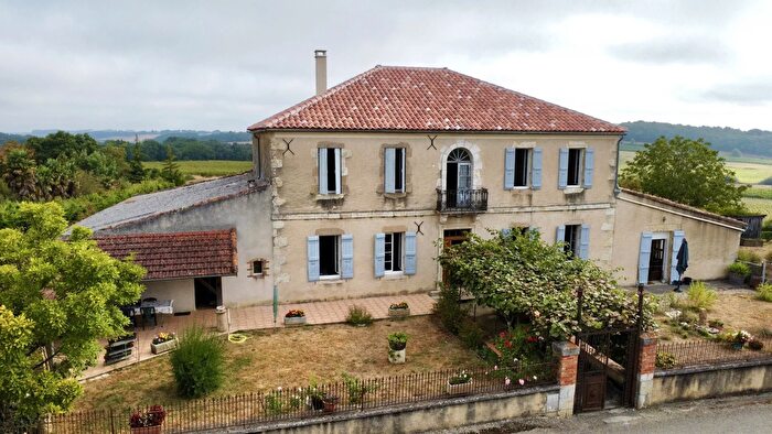 Maison à vendre - Valence-sur-Baïse - 9 pièces - 5 chambres
