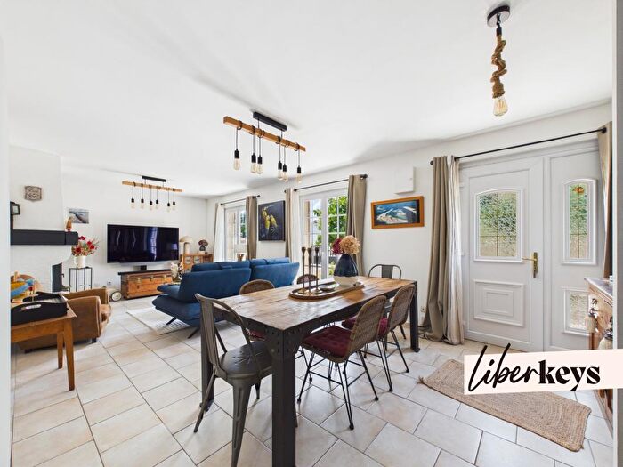 Aubie-et-Espessas - Maison 5 pièces à vendre