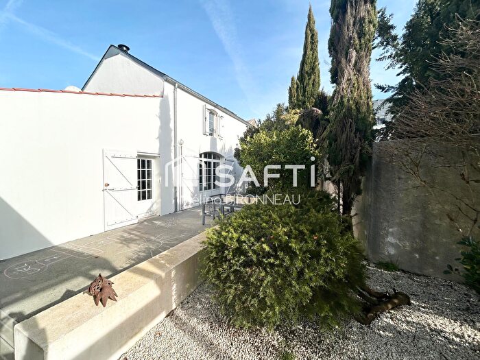 Maison à vendre - Nesmy - 5 pièces - 3 chambres