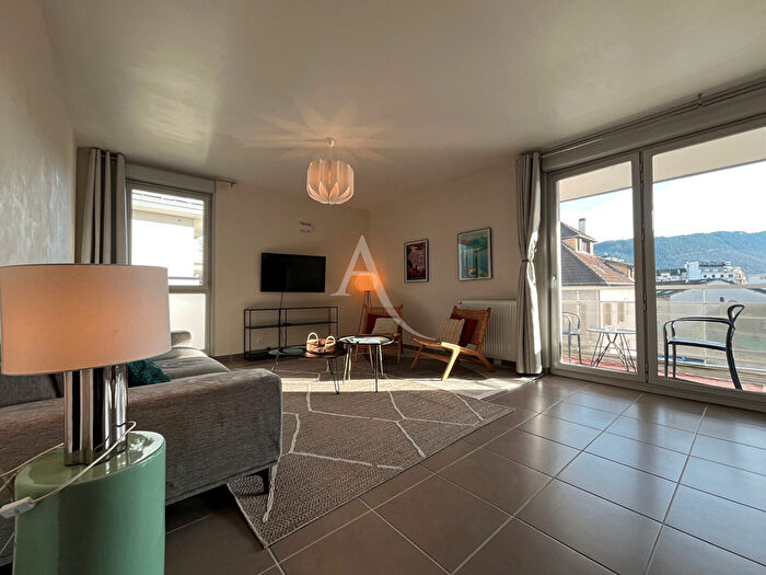 Appartement à louer - Annecy, Mandallaz, Prairie, Vovray - 4 pièces - 3 chambres