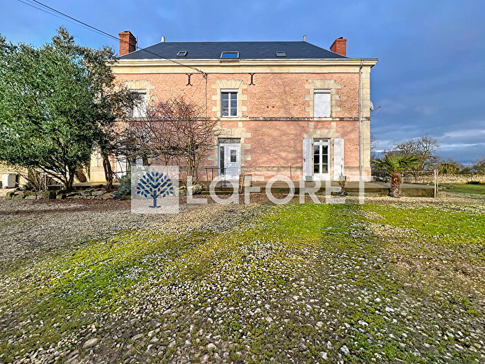 Maison à vendre - Thouars - 7 pièces - 6 chambres