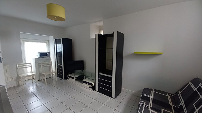 Appartement à louer - Pabu - 1 pièce