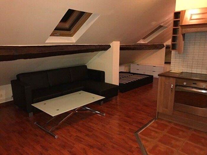 Appartement à louer - Agent Sarre-Centre-Les Vallées-La Garenne, Colombes - 1 pièce